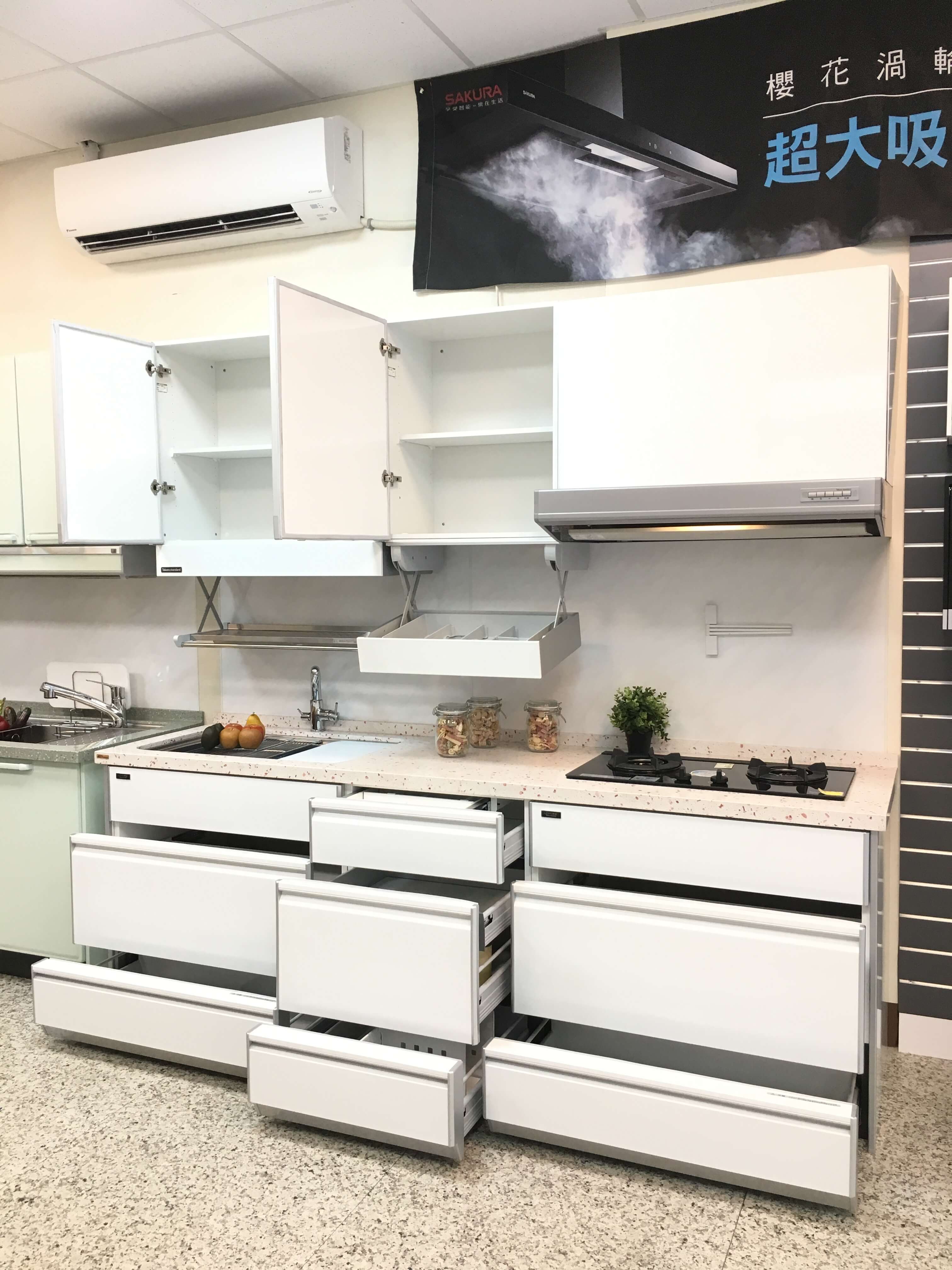 【特價出清】- 門市展示LEMURE - 高雄櫻花牌，林內牌熱水器，日本sunwave廚具、日本Takara standard琺瑯廚具、 07-5567189